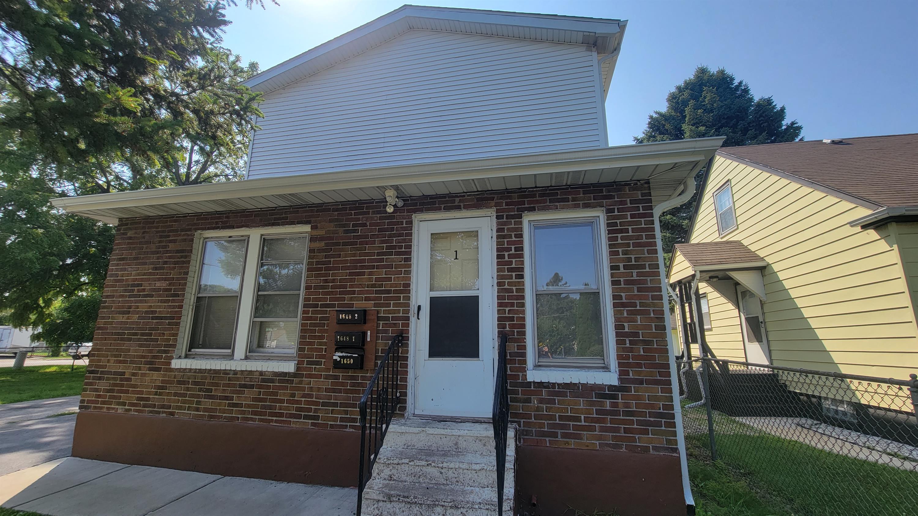 Home [dillonrealty.managebuilding.com]